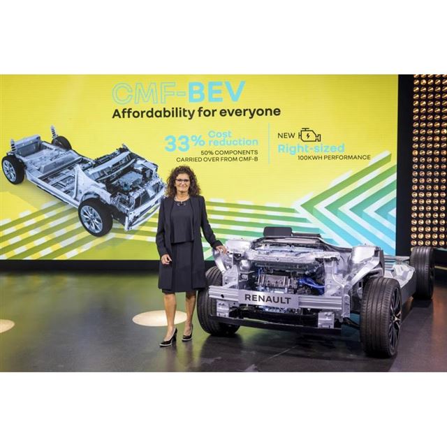 価格.com - ルノーが新たな電動化戦略発表 EVを増強し電池コストも削減