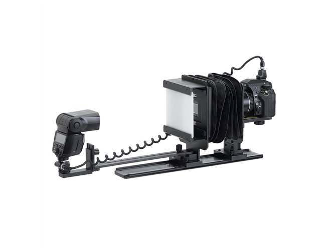 価格.com - リコー、デジタル一眼でフィルムを複写するデュプリケーター