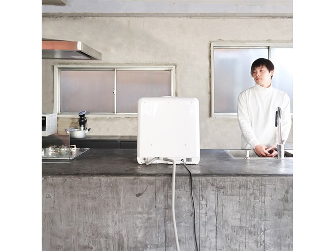 サンコー、水道工事・給水ホース不要の“置くだけ食洗器”「ラクア サンコー、水道工事・給水ホース不要の“置くだけ食洗器”「ラクア