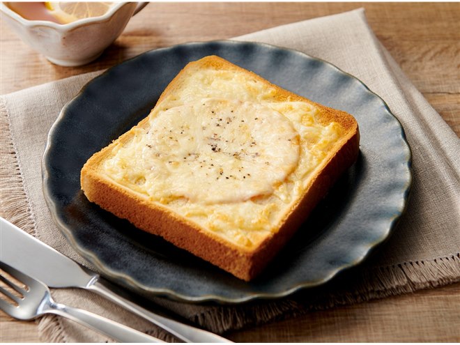 価格.com - 象印、「石窯」をヒントに熱を逃がしにくくしたオーブントースター「EQ-HM30」