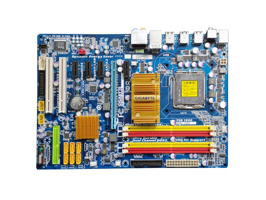 価格.com - GIGABYTE、P45搭載マザー「GA-EP45-DS3LR」