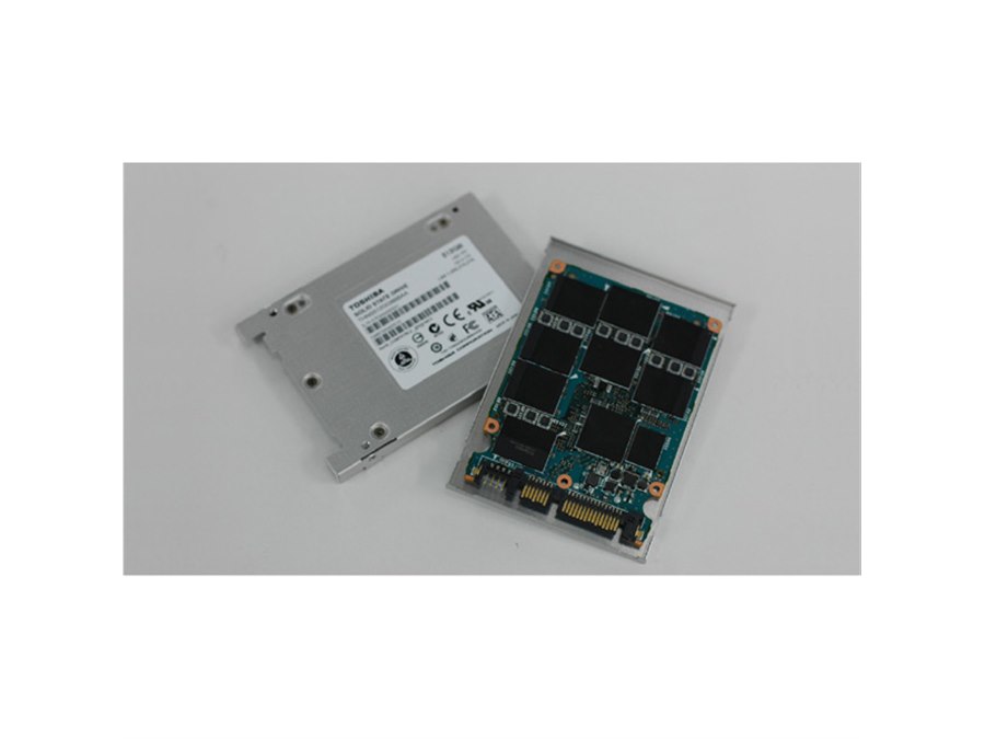 価格.com - 東芝、512GBのSSDを搭載したモバイルノートPC発売