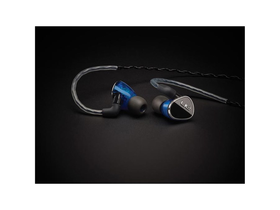 価格.com - Ultimate Ears、BAドライバー4基搭載の高気密カナル型ヘッドホン「UE900」