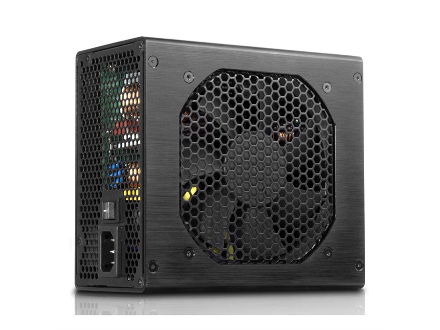 価格.com - IN WIN、フルモジュラー式電源ユニット「C750W」「C900W」