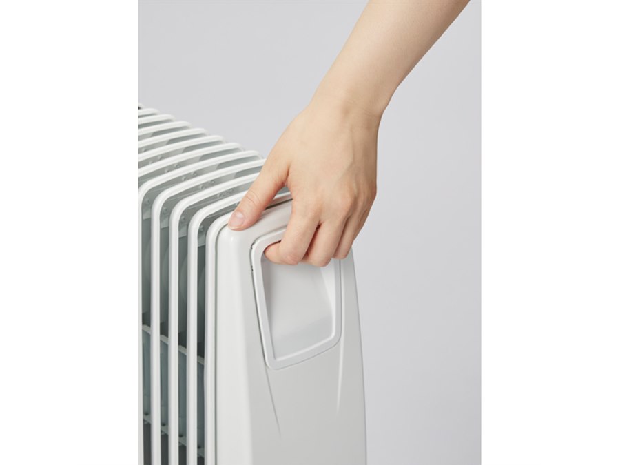 価格.com - DIMPLEX、オイルフリーの最上位ヒーター「エボラッドB06」など