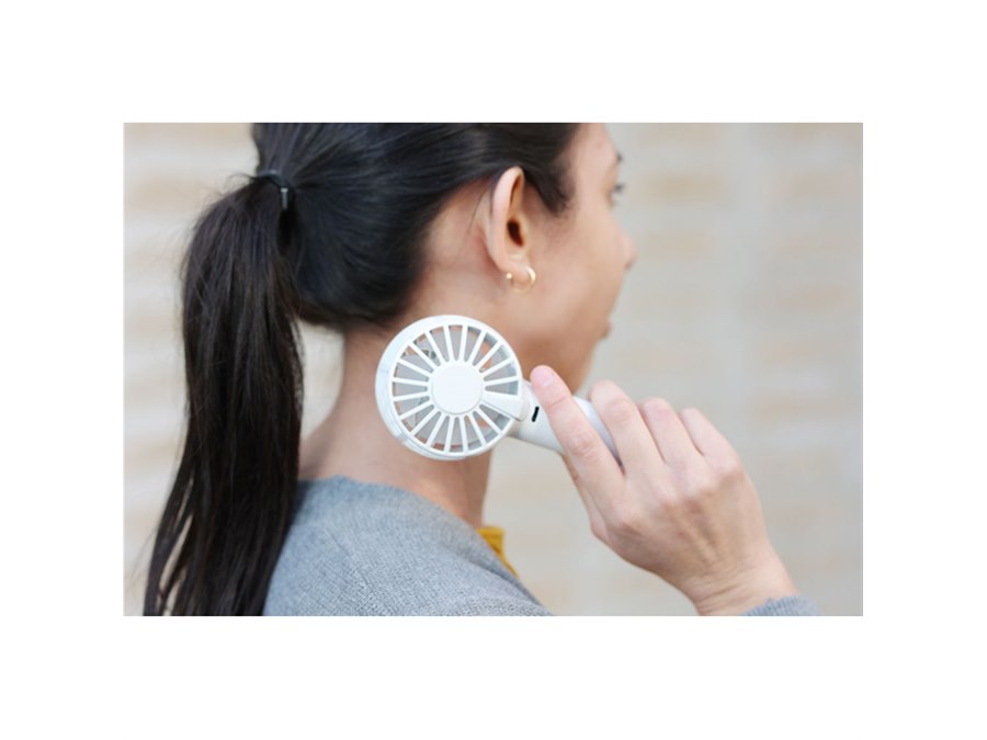 価格.com - エレス、冷却プレートを搭載したUSBハンディファン「iFan Freeze」