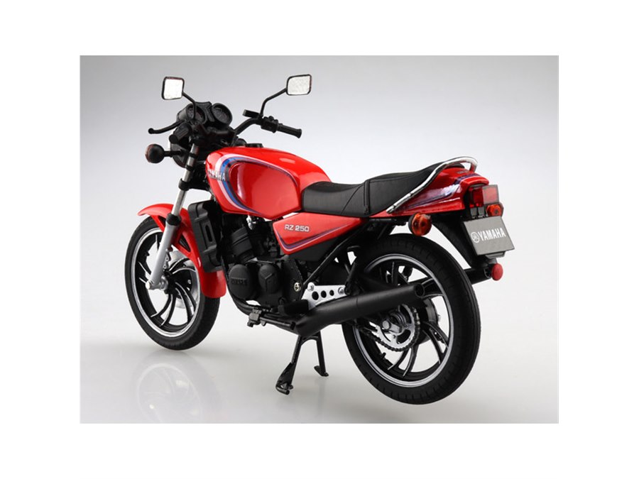 価格.com - 「Yamaha RZ250」がAOSHIMA “完成品バイク”シリーズに登場、YSPカラーなど3色