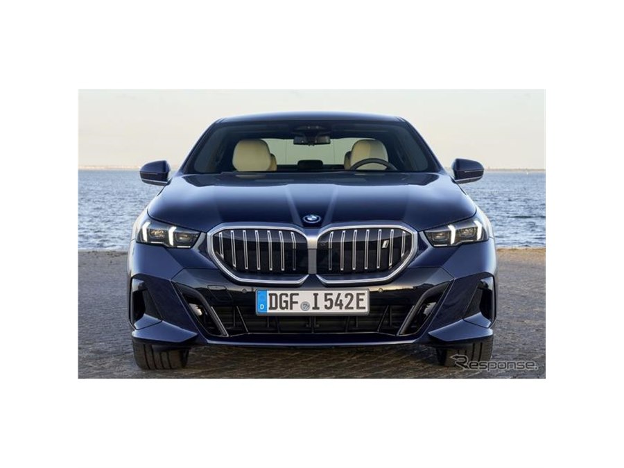 価格.com - BMW 5シリーズ 新型のEV『i5』、航続582km…ドイツで10月21日から納車