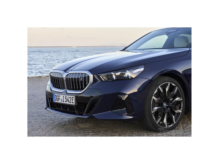 価格.com - BMW 5シリーズ 新型のEV『i5』、航続582km…ドイツで10月21日から納車
