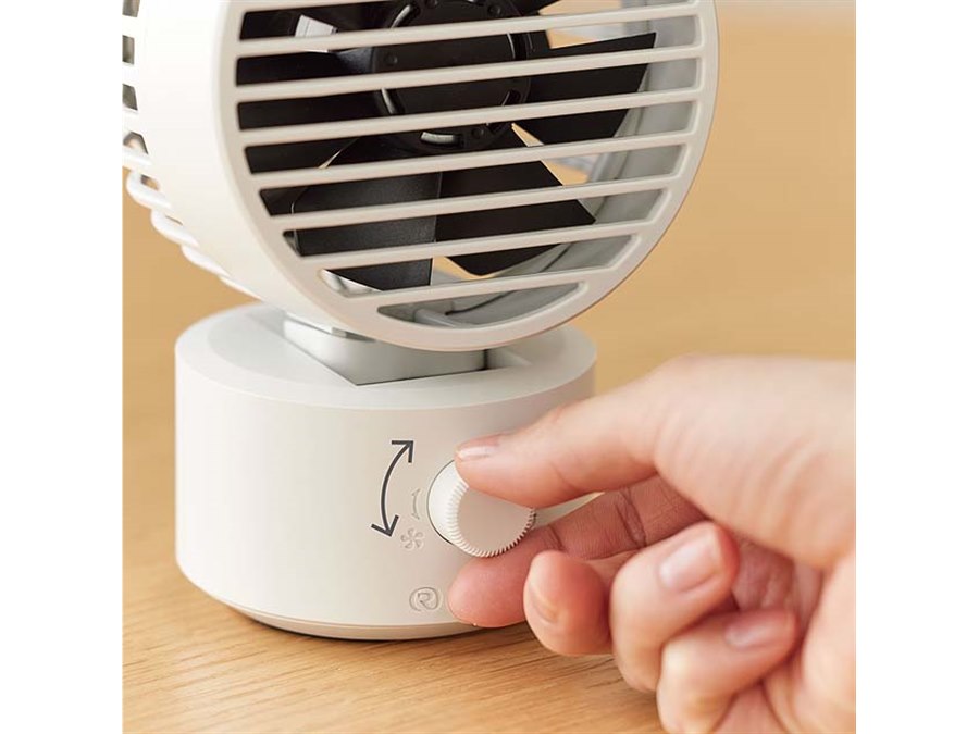 価格.com - リズム、掃除しやすい首振り2重反転ミニファン「Silky Wind Mini」