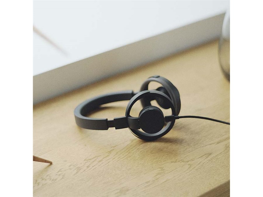 価格.com - NTTソノリティ、オープンイヤー型オーバーヘッド耳スピーカー「nwm ONE」