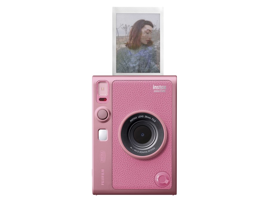 価格.com - 富士フイルム、特別カラーを採用した「instax mini Evo PINK」を限定発売
