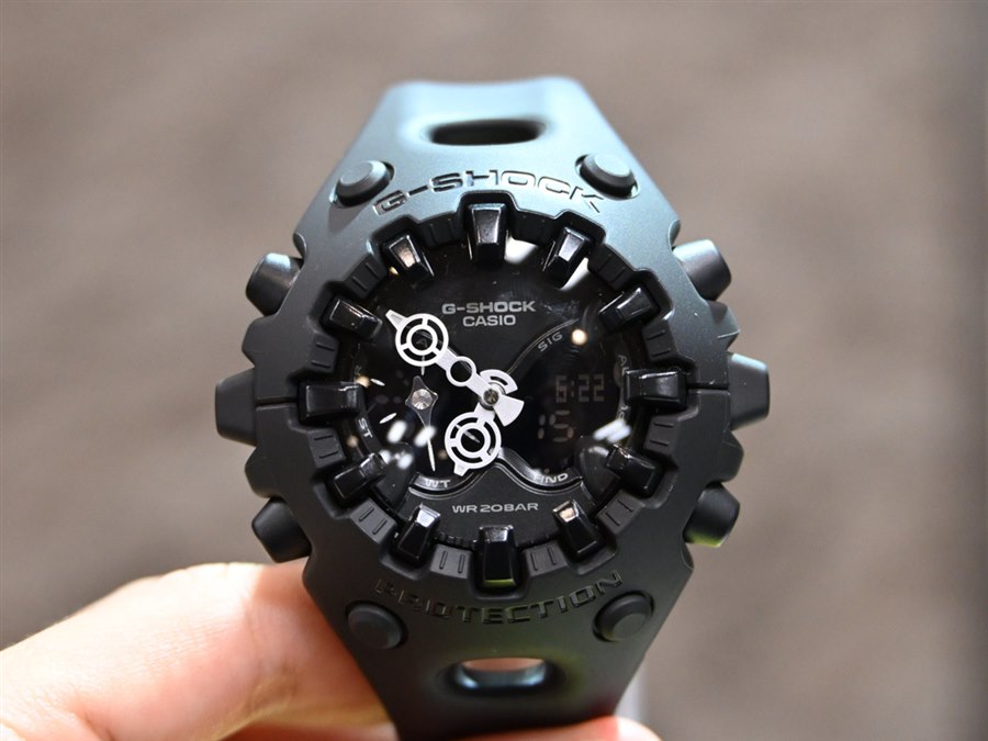 価格.com - カシオ「G-SHOCK」、タフネスを最大限に表現したインパクトあるデザイン「GA-V01」