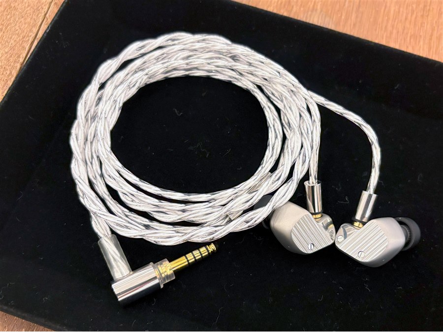 価格.com - final、トゥルーダイヤモンド振動板を搭載した新フラッグシップイヤホン「A10000」