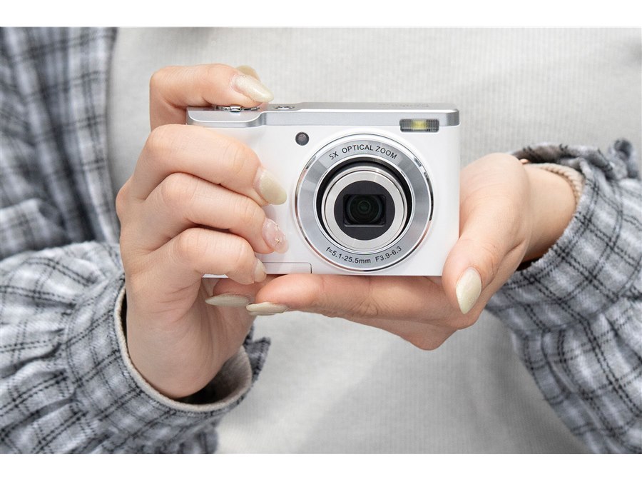 価格.com - ケンコー、光学5倍ズームデジカメ「KC-ZM08」にホワイトモデルを追加