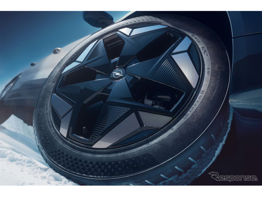 価格.com - オペル初の電動4WD登場、SUV『グランドランド』は325馬力で航続501km実現