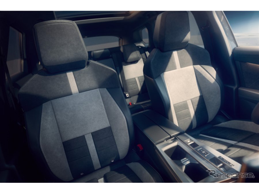 価格.com - オペル初の電動4WD登場、SUV『グランドランド』は325馬力で航続501km実現