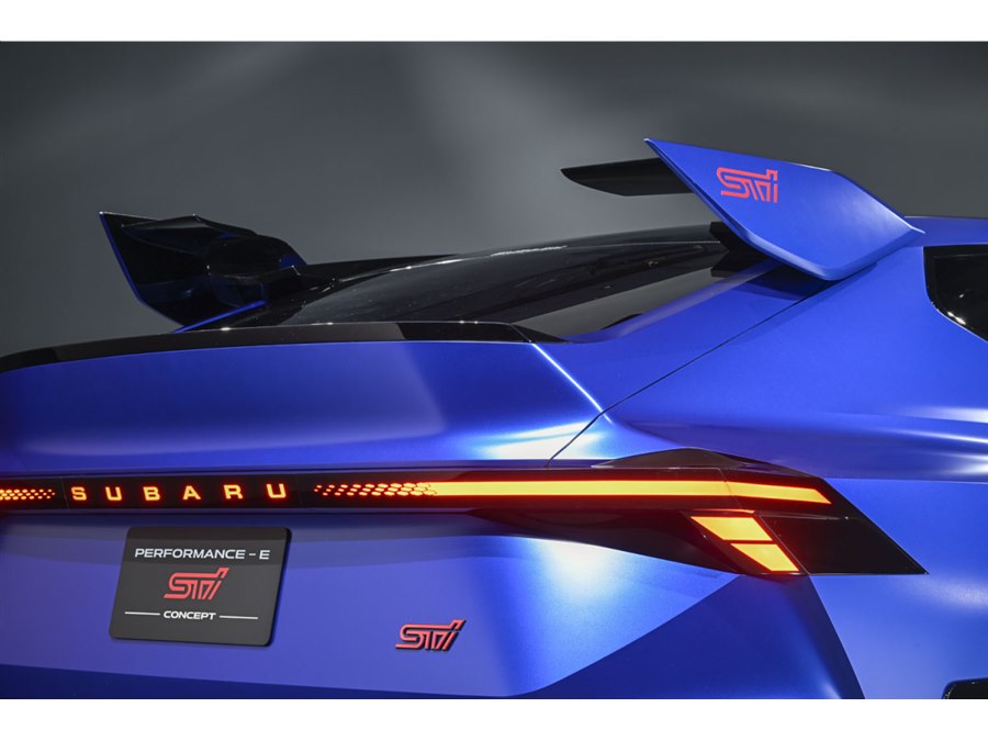 価格.com - スバルがSTIのコンセプトモデル2台を発表 電気自動車とガソリン車の走りを追求【ジャパンモビリティショー2025】