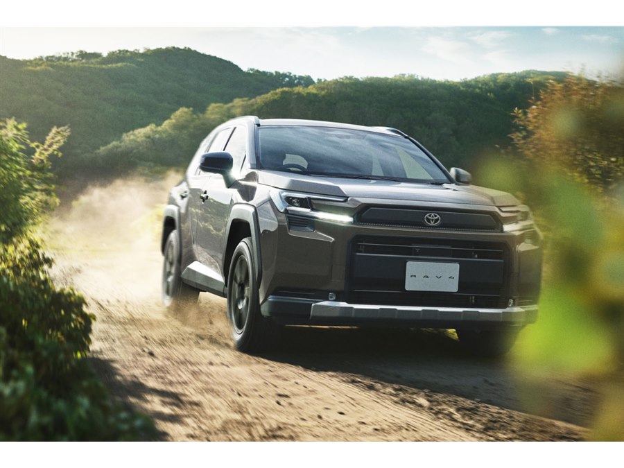 価格.com - トヨタが新型「RAV4」を正式発売 まずはハイブリッド車から販売を開始