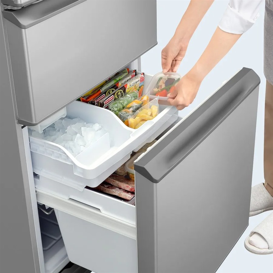 価格.com - シャープ、使いやすさ重視の374L冷凍冷蔵庫「SJ-X372P」