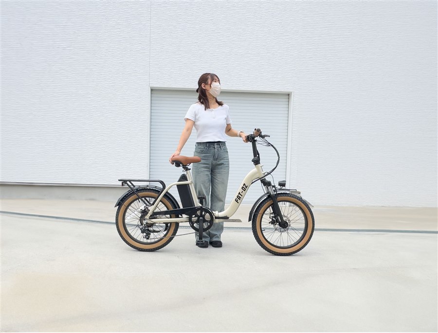価格.com - 弘進、女性も快適に乗れるファットバイク型電動アシスト自転車「FAT-02」