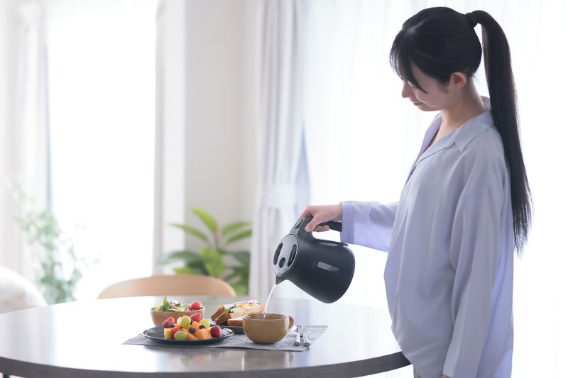 価格.com - [PR企画]タイガーの電気ケトル「PCS-A080」新生活がもっと便利で豊かになるアイテム