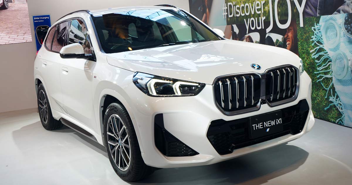BMWのエントリーSAV「X1」がフルモデルチェンジ！フル電動車「iX1」も新登場 - 価格.comマガジン