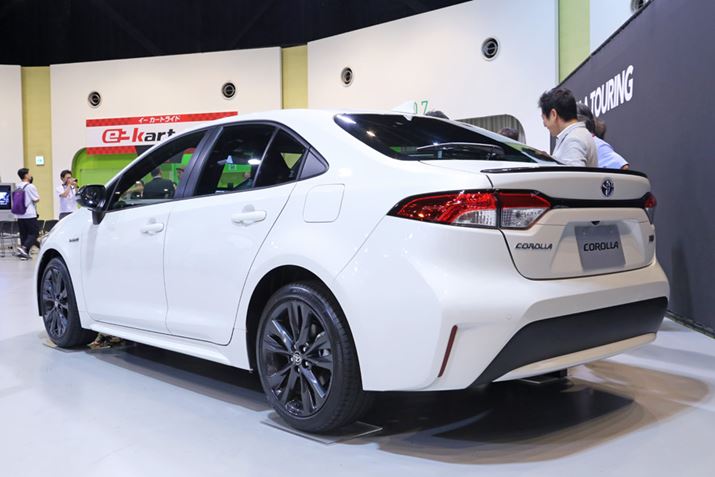 ついに“3ナンバー”日本専用ボディの新型「カローラ」「カローラツーリング」発売！ - 価格.comマガジン