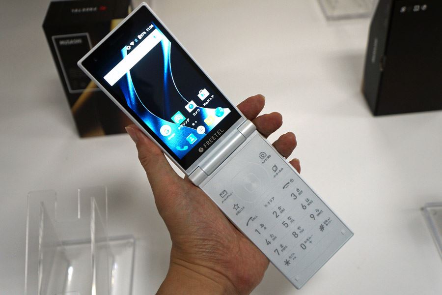 ガラケーのようでしっかりスマホ！ FREETEL「MUSASHI」 - 価格.comマガジン