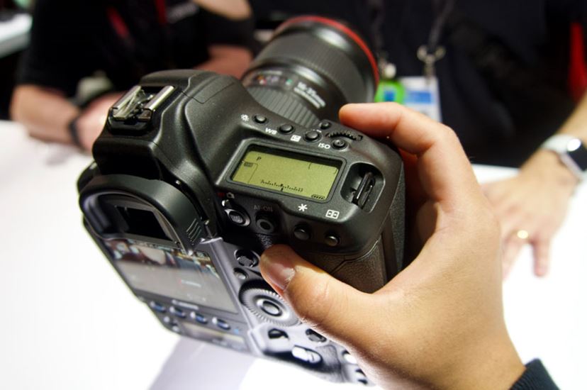 キヤノン「EOS-1D X Mark III」ハンズオンレポート@CES 2020 キヤノン「EOS-1D X Mark III」ハンズオンレポート@CES 2020
