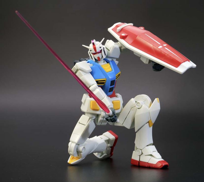 ガンダム40周年記念のHGガンプラ「G40」を、歴代の「RX-78-2」と ガンダム40周年記念のHGガンプラ「G40」を、歴代の「RX-78-2」と