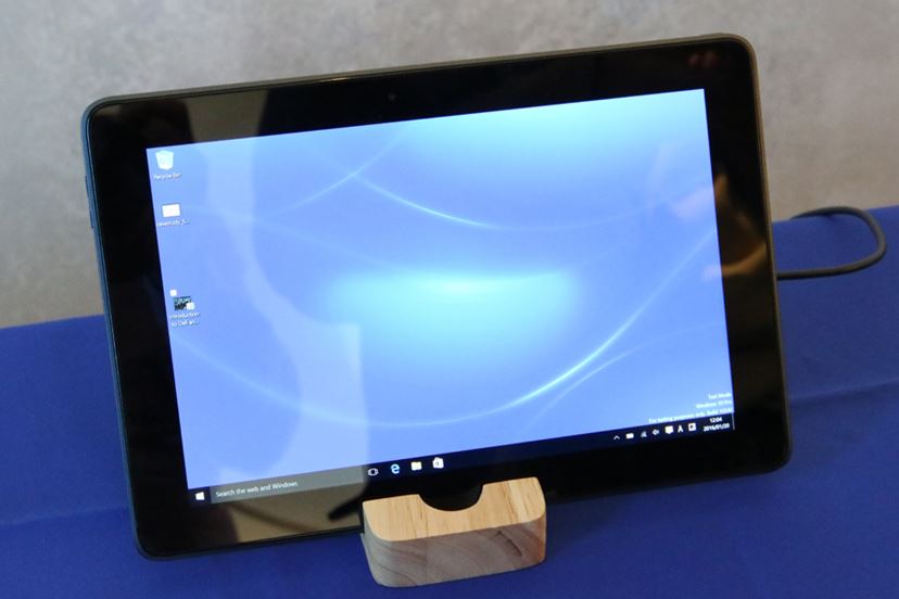 Surface Pro 4対抗!? デルから4K対応の12.5型2in1パソコン Surface Pro 4対抗!? デルから4K対応の12.5型2in1パソコン