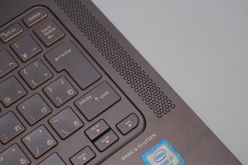 見た目も性能もプレミアムなHPの13.3型モバイルノートPC 見た目も性能もプレミアムなHPの13.3型モバイルノートPC