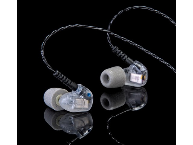 価格.com - UM1 の製品画像