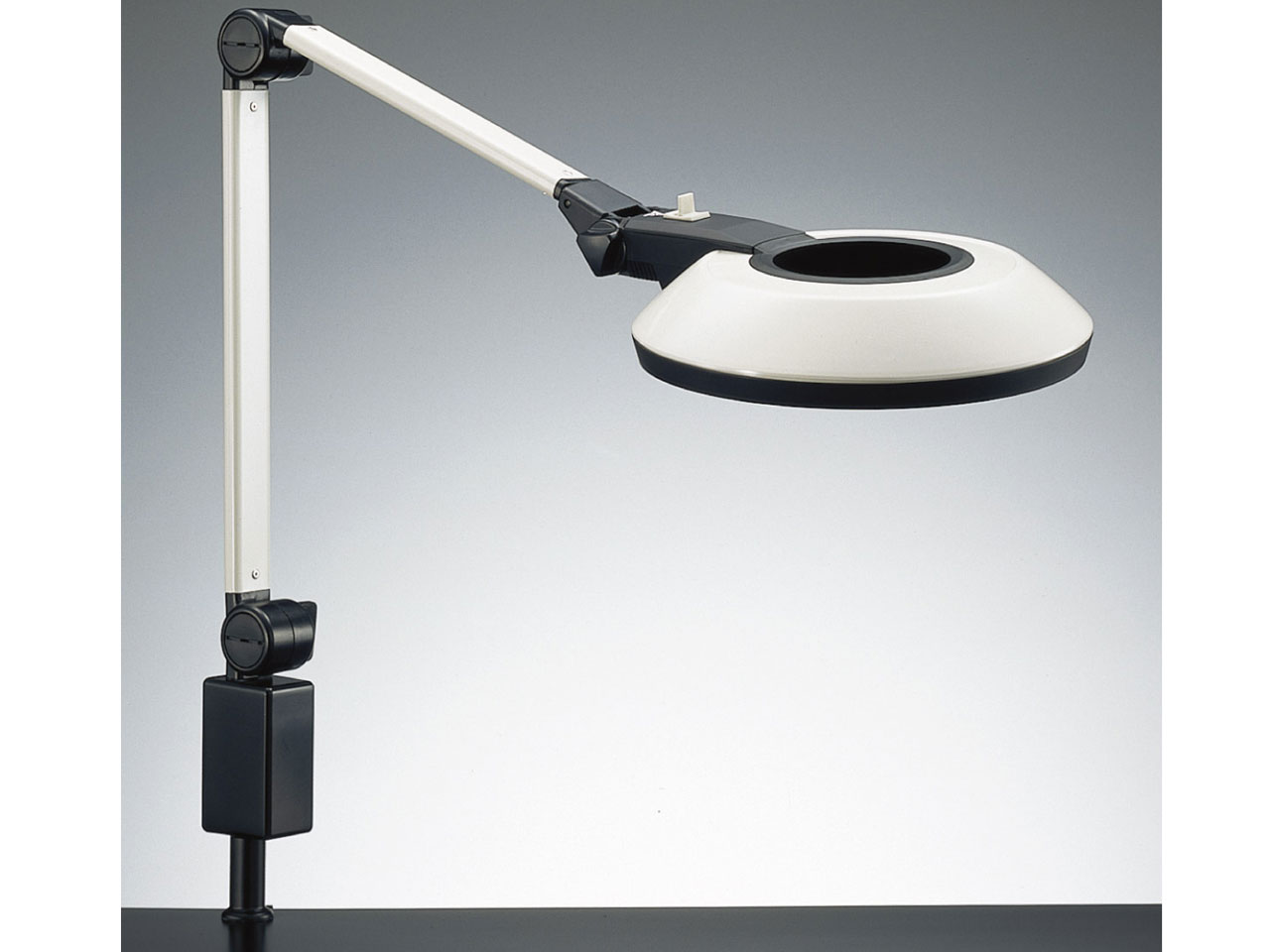 価格.com - Z-LIGHT Z-35L の製品画像